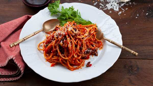 Take a taste tour of Italy with these glorious pasta dishes | SBS Food