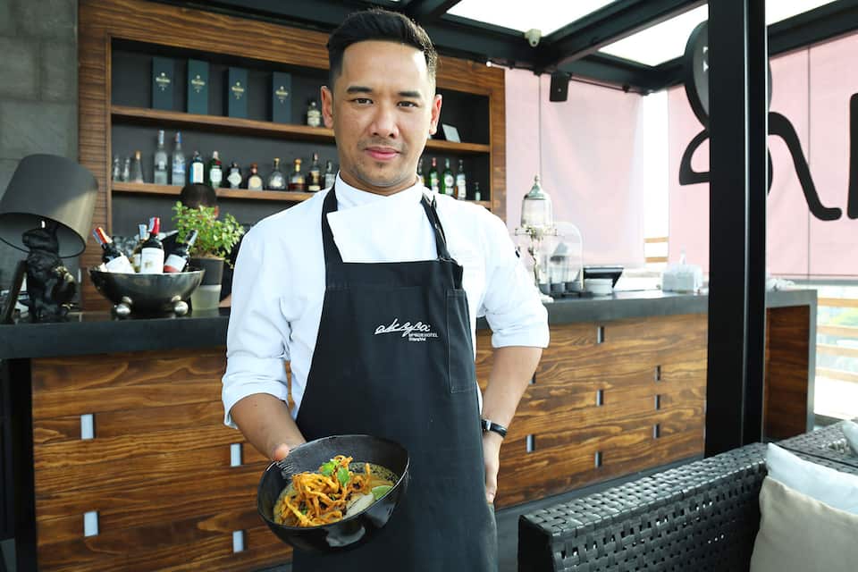 How to make Chiang Mai's authentic khao soi - it's not a curry laksa ...