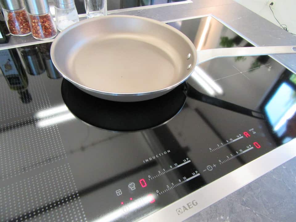 Induction vs ceramic cooktops: which one is better? | SBS The Cook Up ...