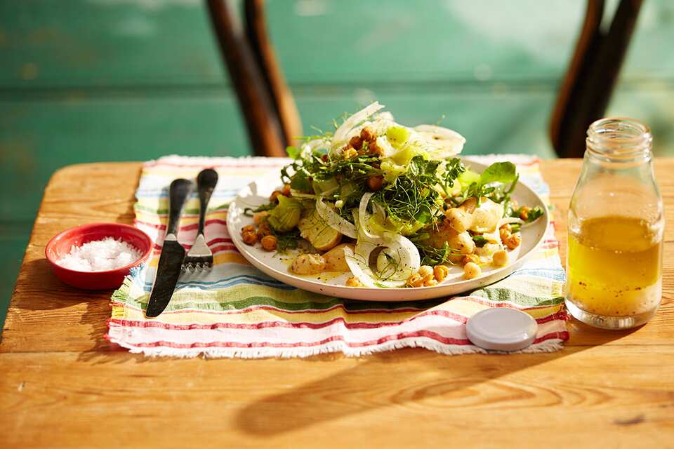 33 fresh salad recipes that say 'hello, sunshine!' | SBS Food