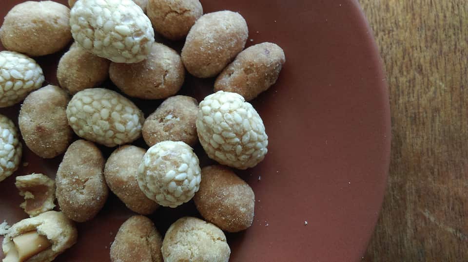 Meet the addictive little snack called kri kri | SBS Food