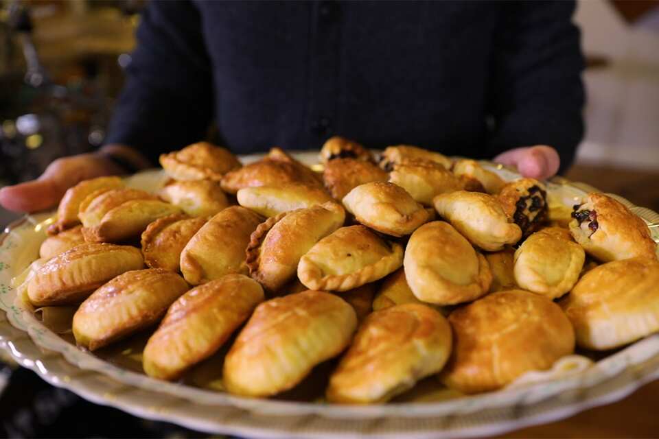 10 moreish Easter biscuit recipes you can't go wrong with | SBS Food