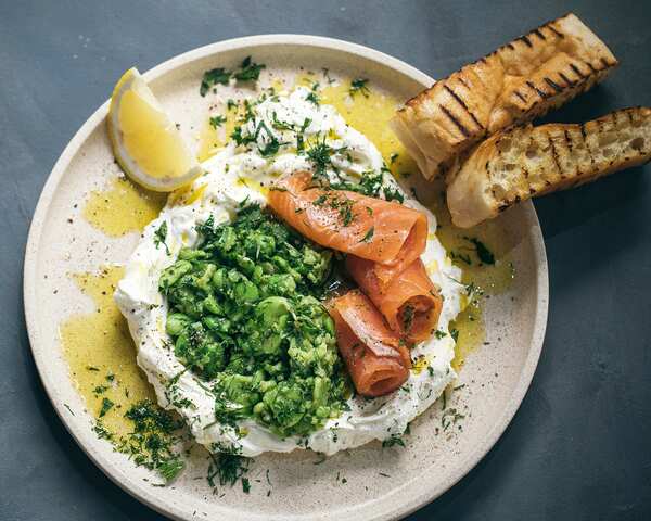 13 recipes that make the most of broad beans | SBS Food