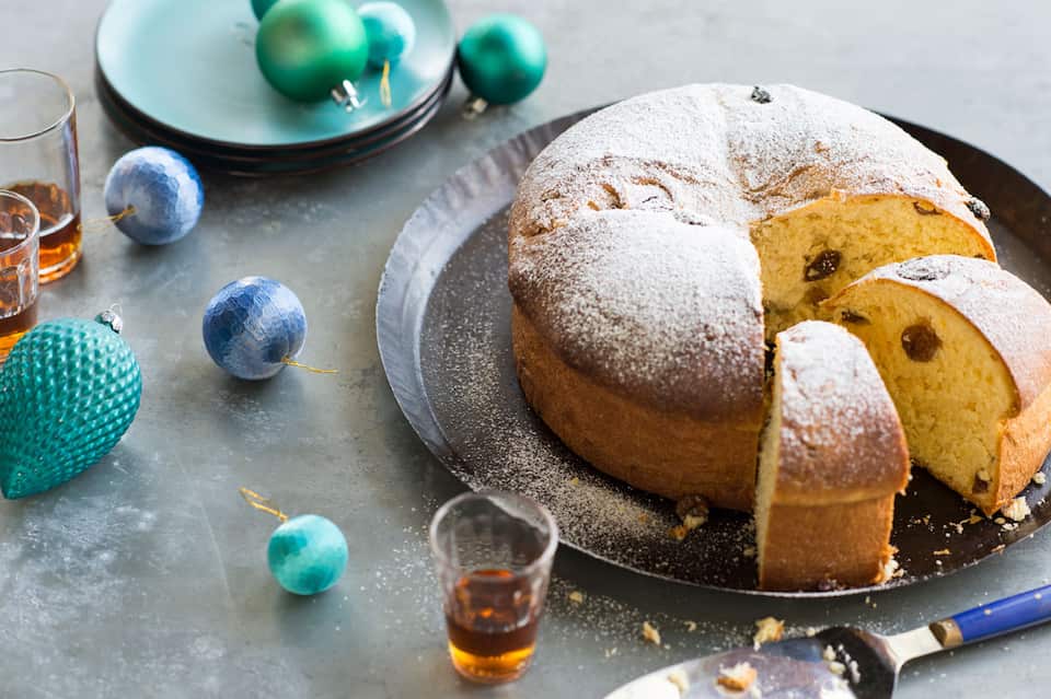 Panettone: How to make it and creative ways to use it up | SBS Food