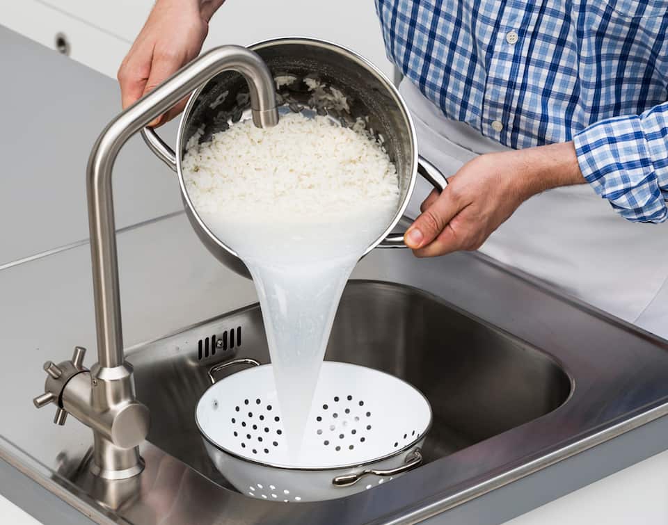 Marion Grasby on how to cook rice the Thai way | SBS Food