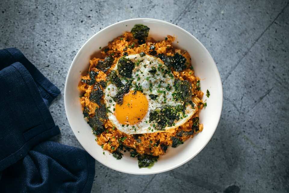 Roam the globe with these fried rice favourites | SBS The Cook Up with ...