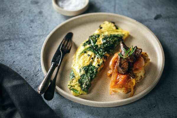 Cooking incredible meals with Indigenous Australian ingredients | SBS ...