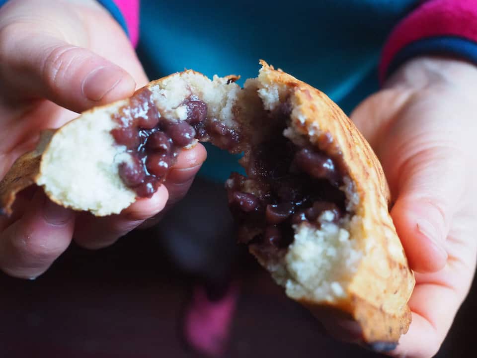 The fish-shaped Japanese snack that brings you good luck | SBS Food