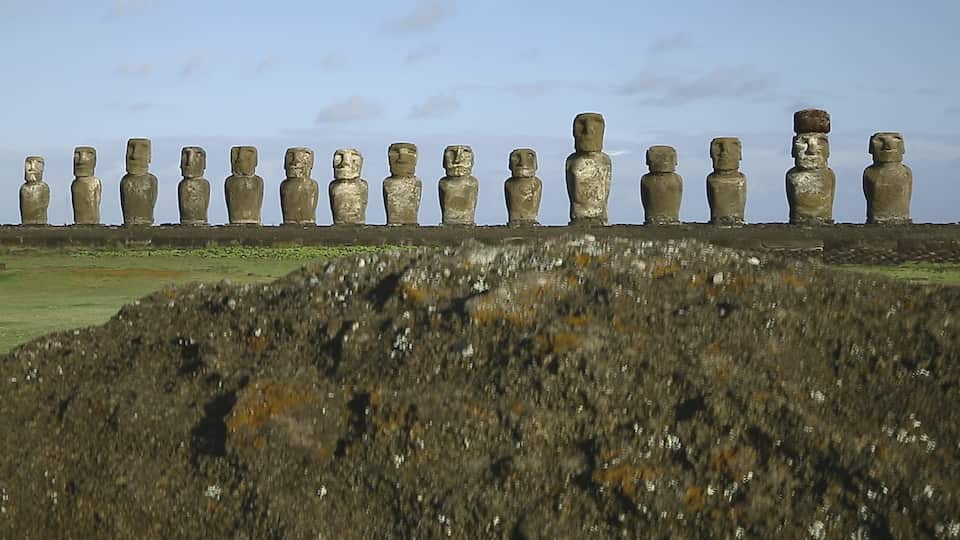 What really happened to the people of Easter Island? | SBS What's On