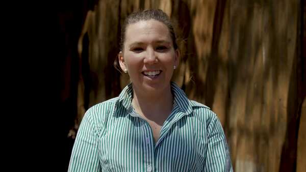 The Indigenous couple hoping to share Australia's native ingredients ...