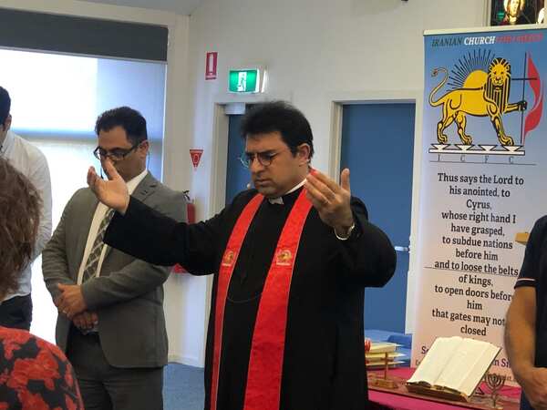 John Smith lived a secret life before he fled to Australia and changed ...