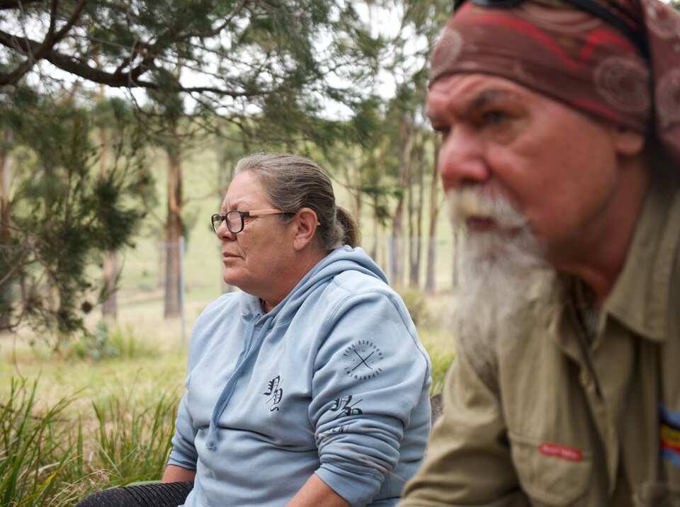 Rangers reignite cultural burning in Tasmania | SBS NITV
