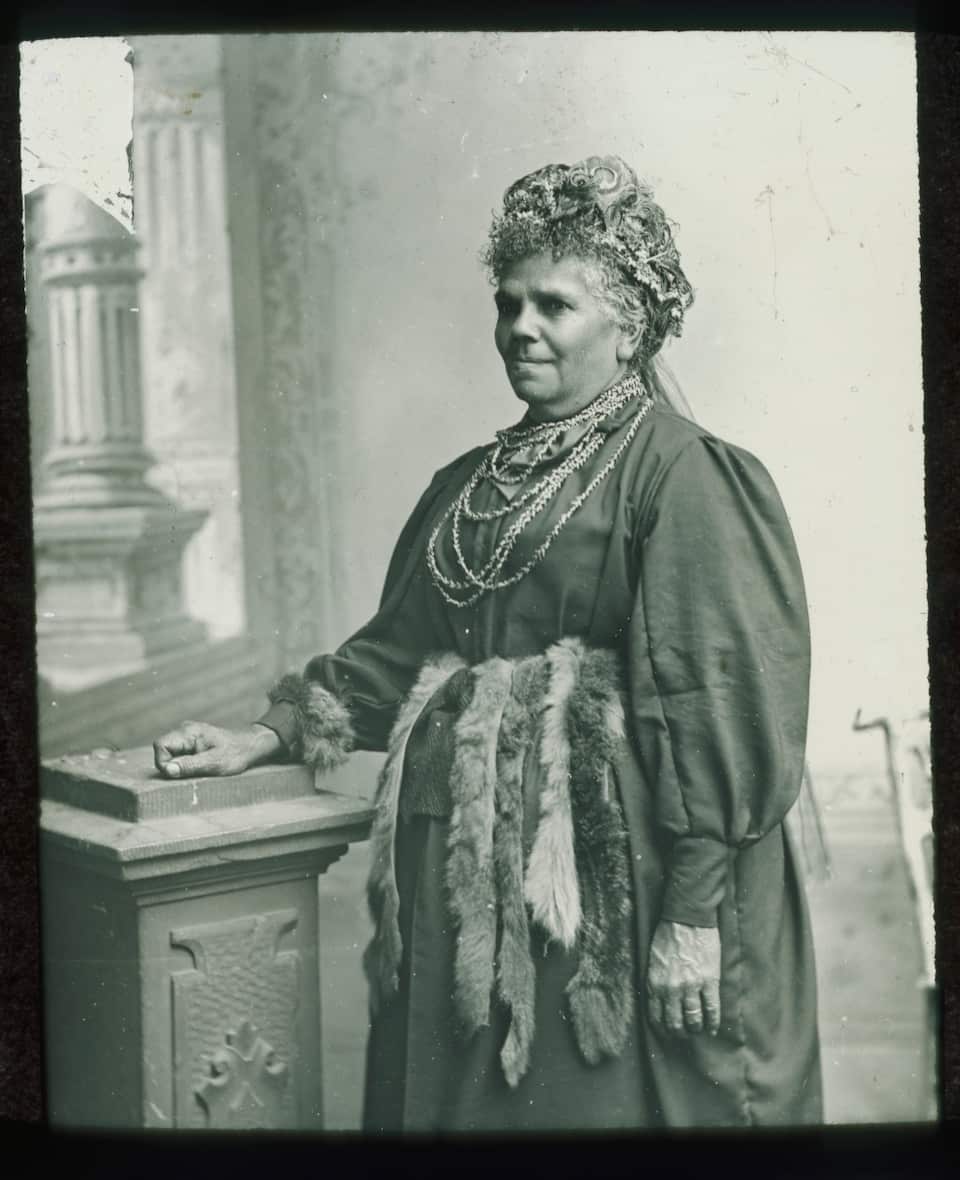 More than jewellery - ancient shell stringing remains an unbroken ...