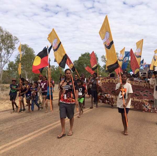 Thousands march through Kalkarindji to mark 50 years since Wave Hill ...
