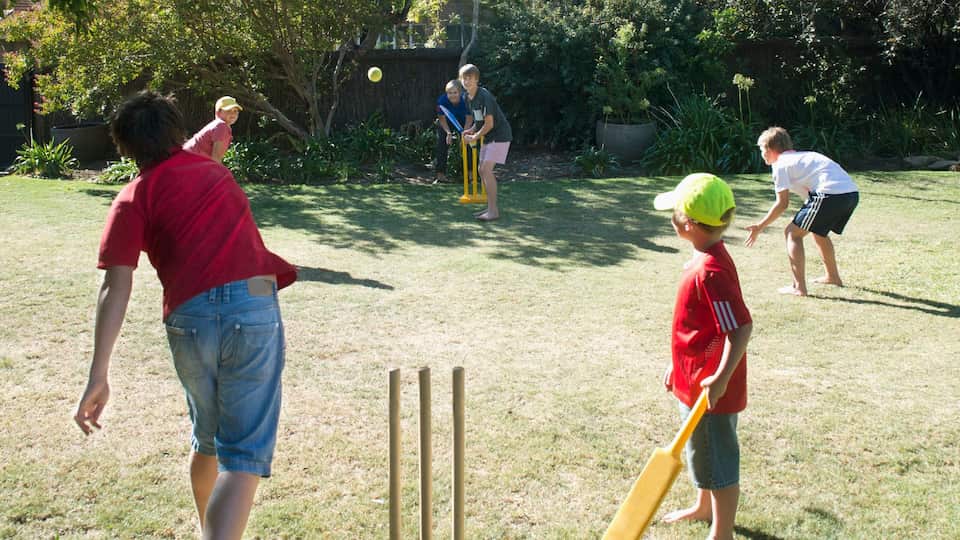 Australia Explained: What's ‘footy’? All you need to know about ...