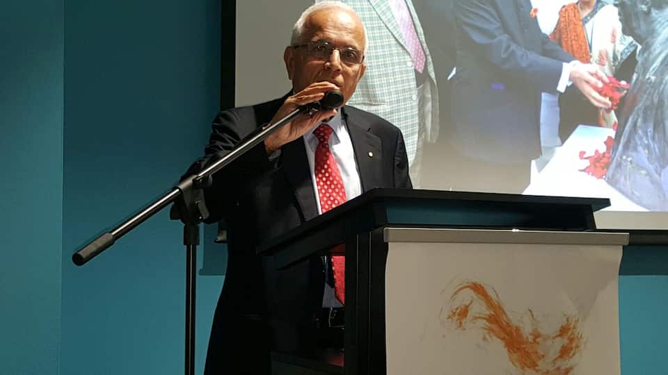 Indian-Australian Dr. Harinath receives prestigious 2017 Pravasi ...