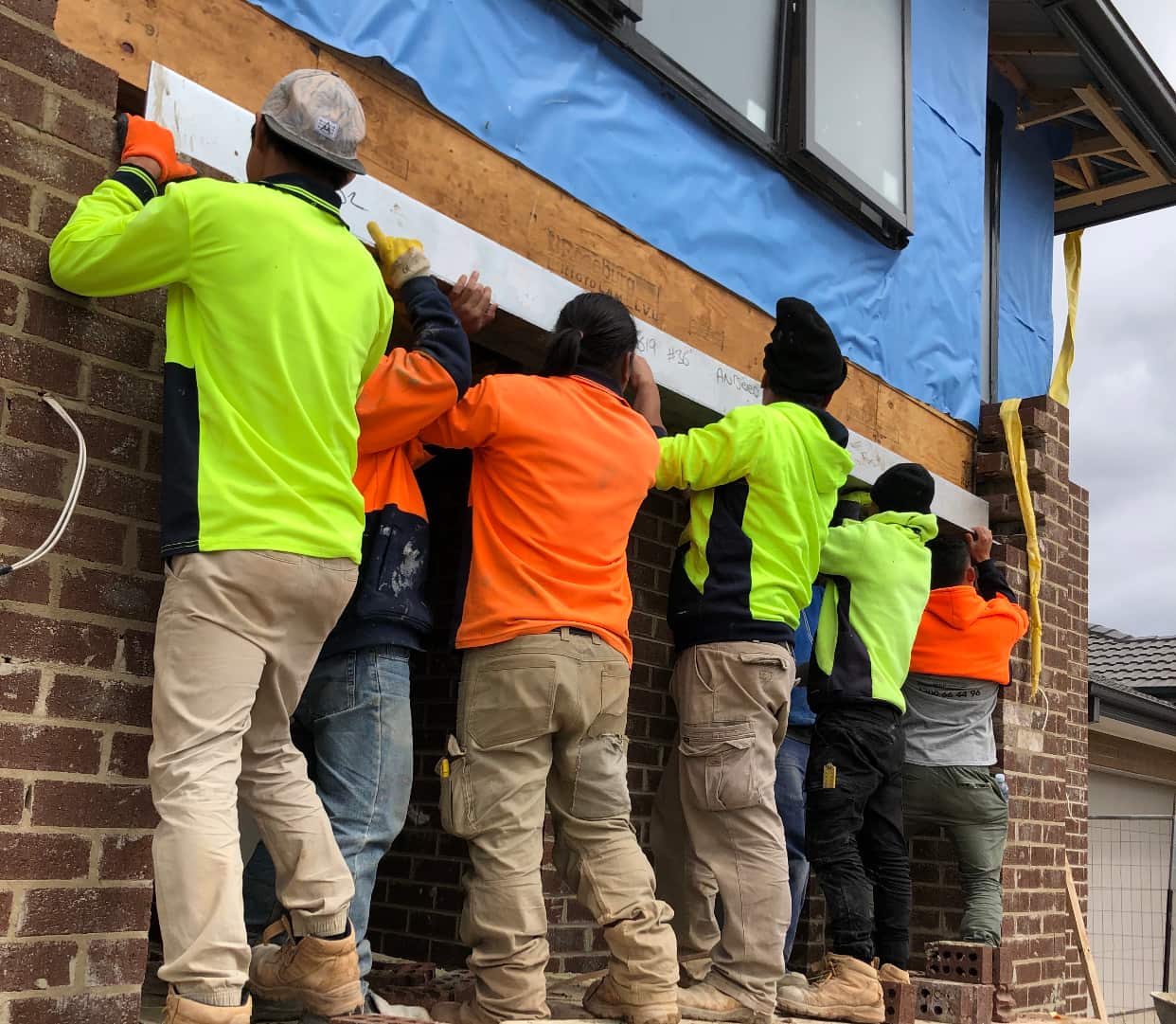 From a Refugee to a Bricklaying Business Owner | SBS Karen