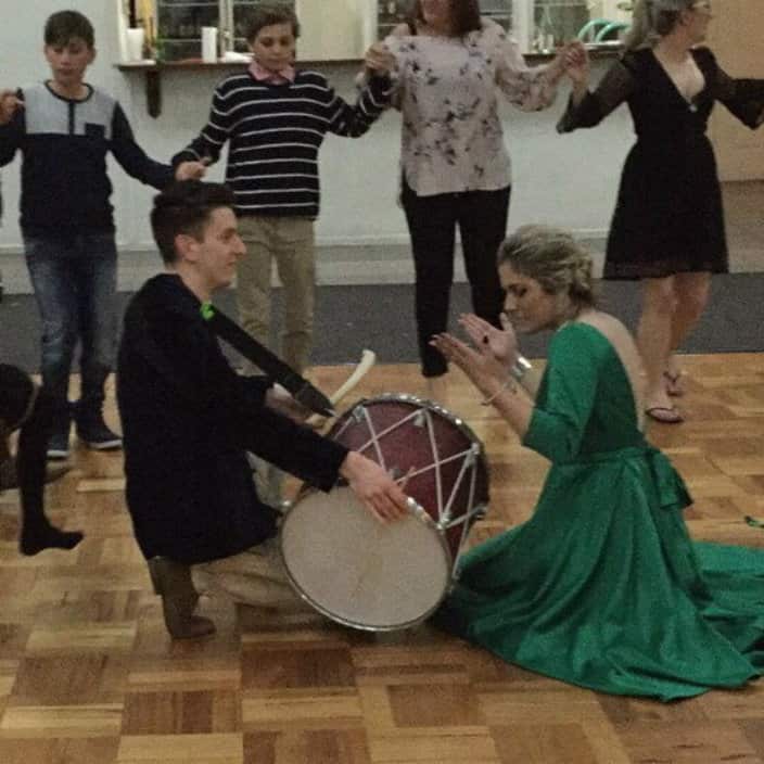 There's nothing Scottish about this bagpiper | SBS Macedonian