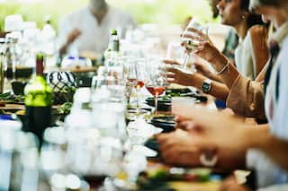 These social dining apps are changing how we socialise and eat | SBS Food