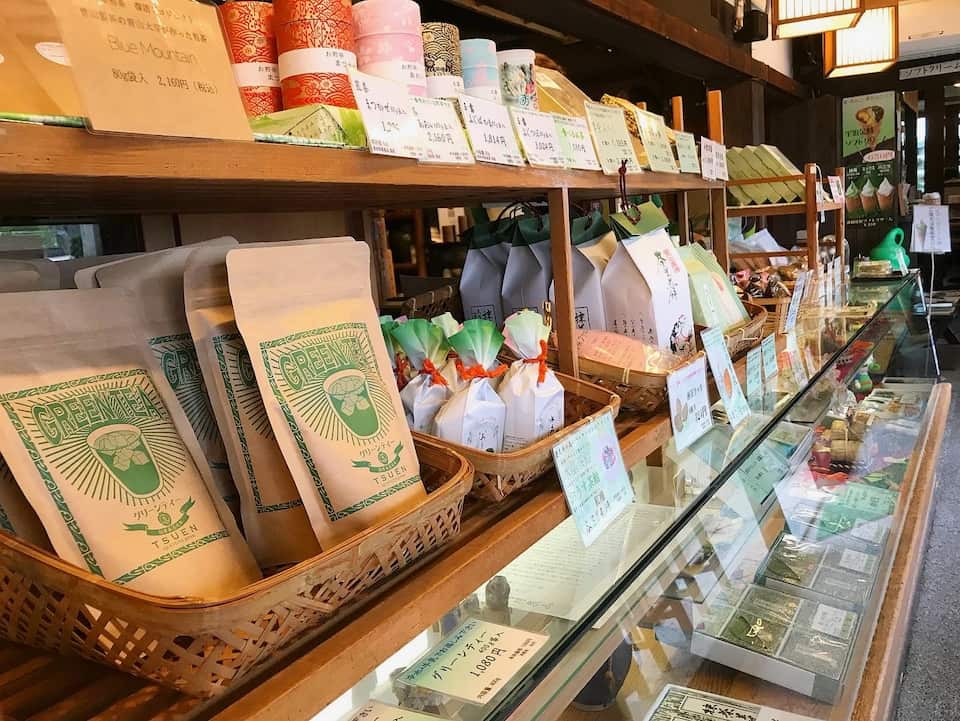 Visiting the oldest tea shop in Japan | SBS Food