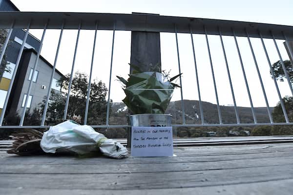 'Very raw and personal': Survivors mark 25-year anniversary of Thredbo ...