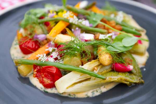 12 of the best recipes for cooking with snow peas | SBS Food