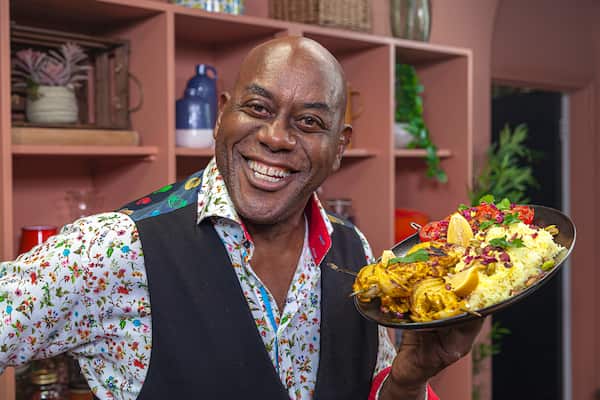 Get set to smile with Ainsley's Fantastic Flavours | SBS Food
