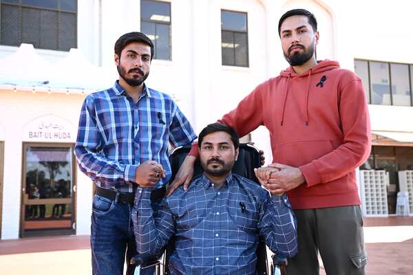 Family of Bondi security guard Faraz Tahir pay tribute | SBS News