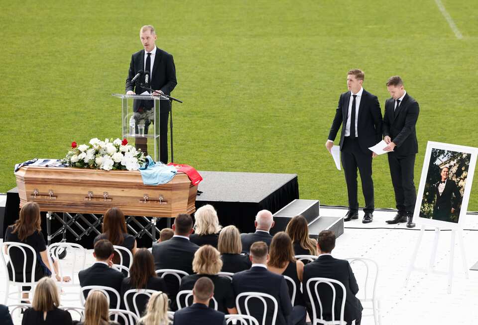 Adam Selwood, former AFL player and coach, dies months after twin ...