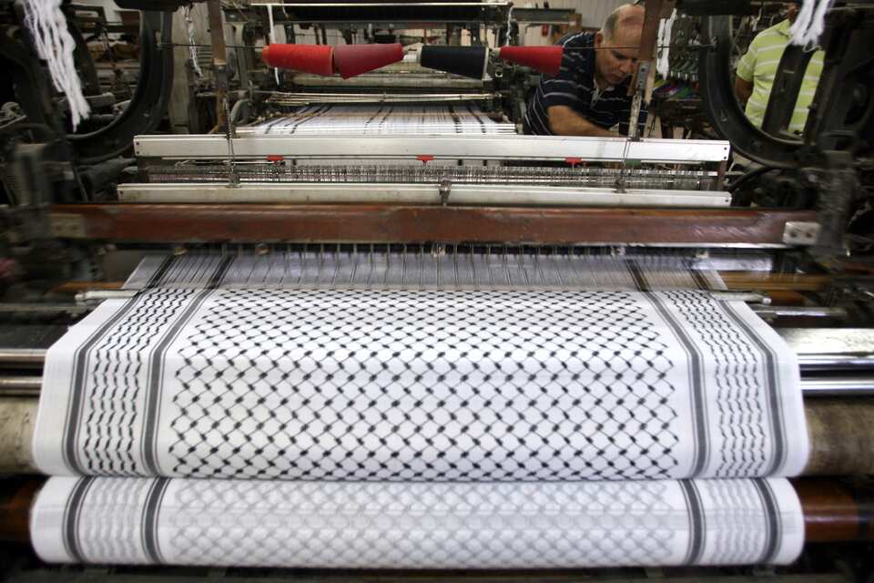 What is the keffiyeh? The distinctive Palestinian scarf seen across the ...